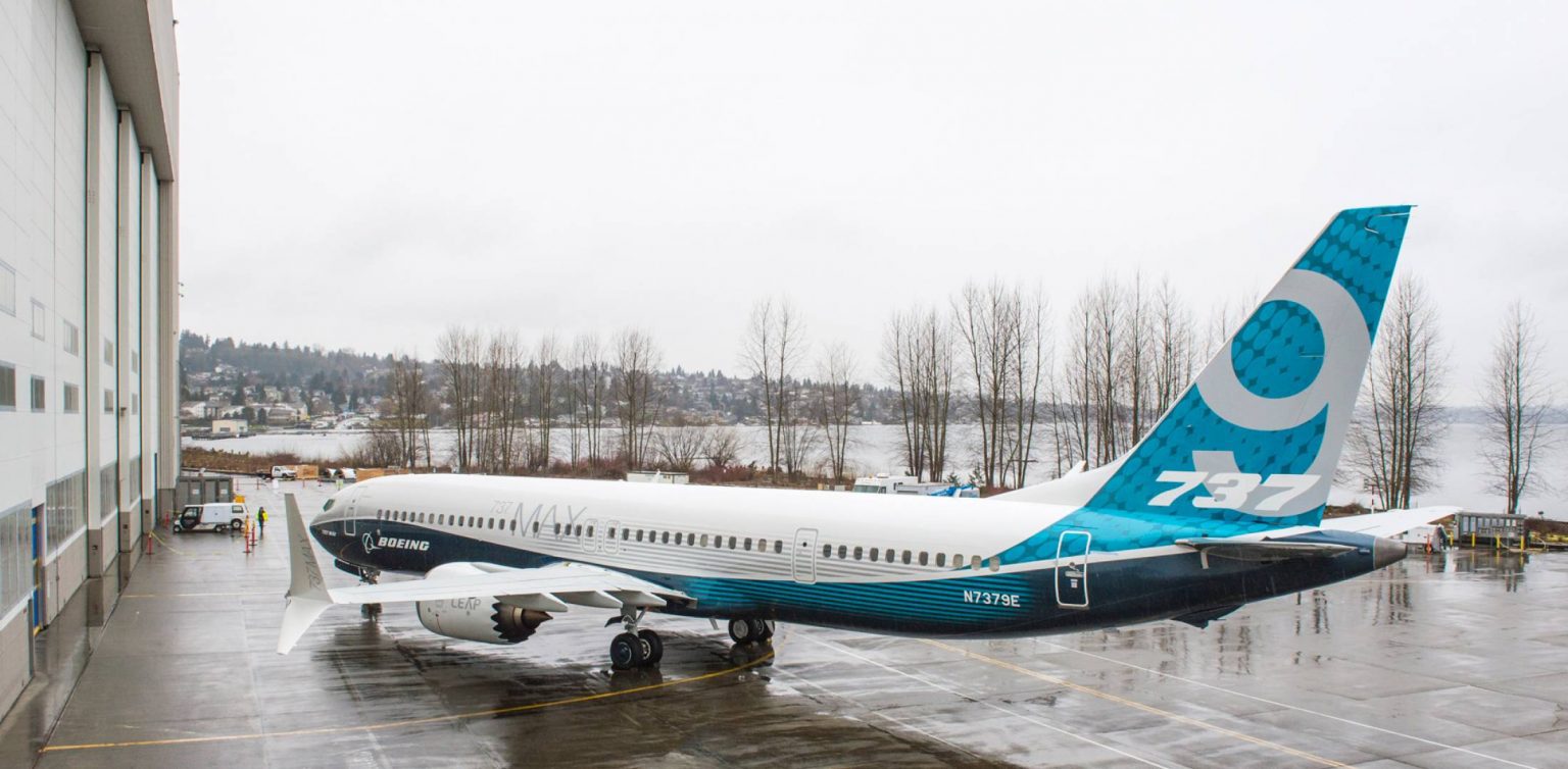 Boeing introduces the first 737 MAX 9 aircraft