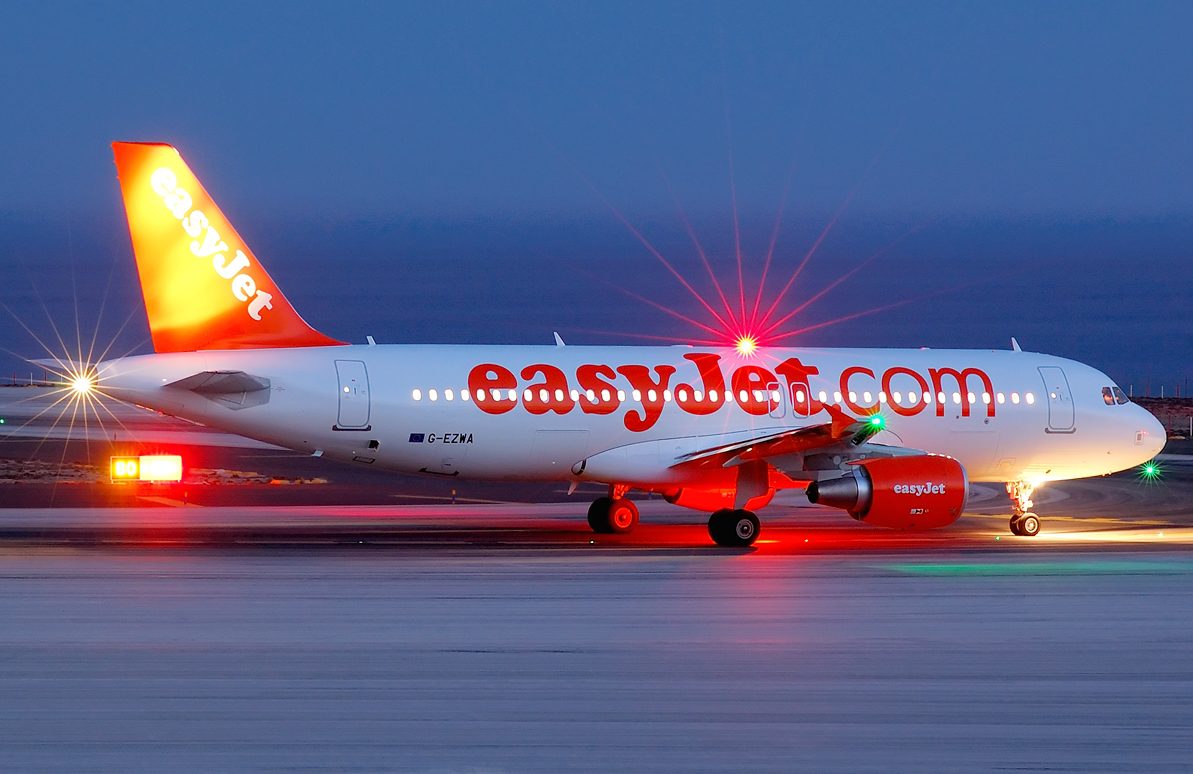 Suspicious conversation linked with terrorist group diverts Easyjet plane