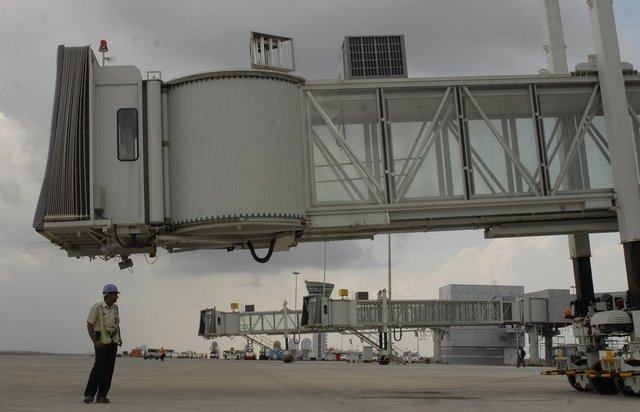 Suggestions to make aerobridge at the international airports | Aviation ...