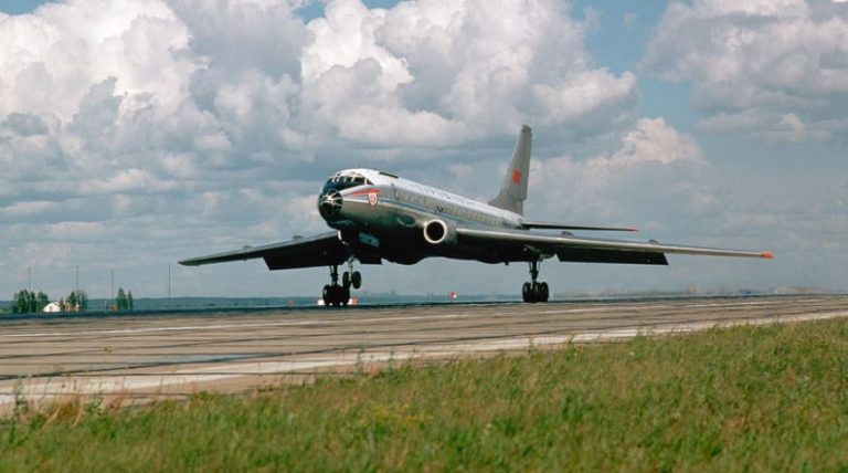 Tupolev Tu-104: The groundbreaking innovation in Soviet aerospace ...