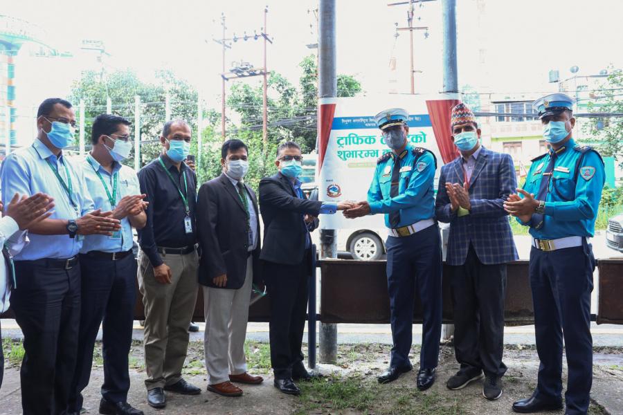 Yeti Airlines Installed Traffic Light At The Golden Gate Of The TIA yeti-airlines-installed-traffic-light-at-the-golden-gate-of-the-tia