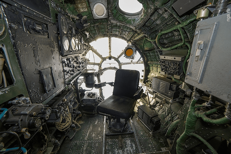 navigator station TU-104 | Aviation Nepal