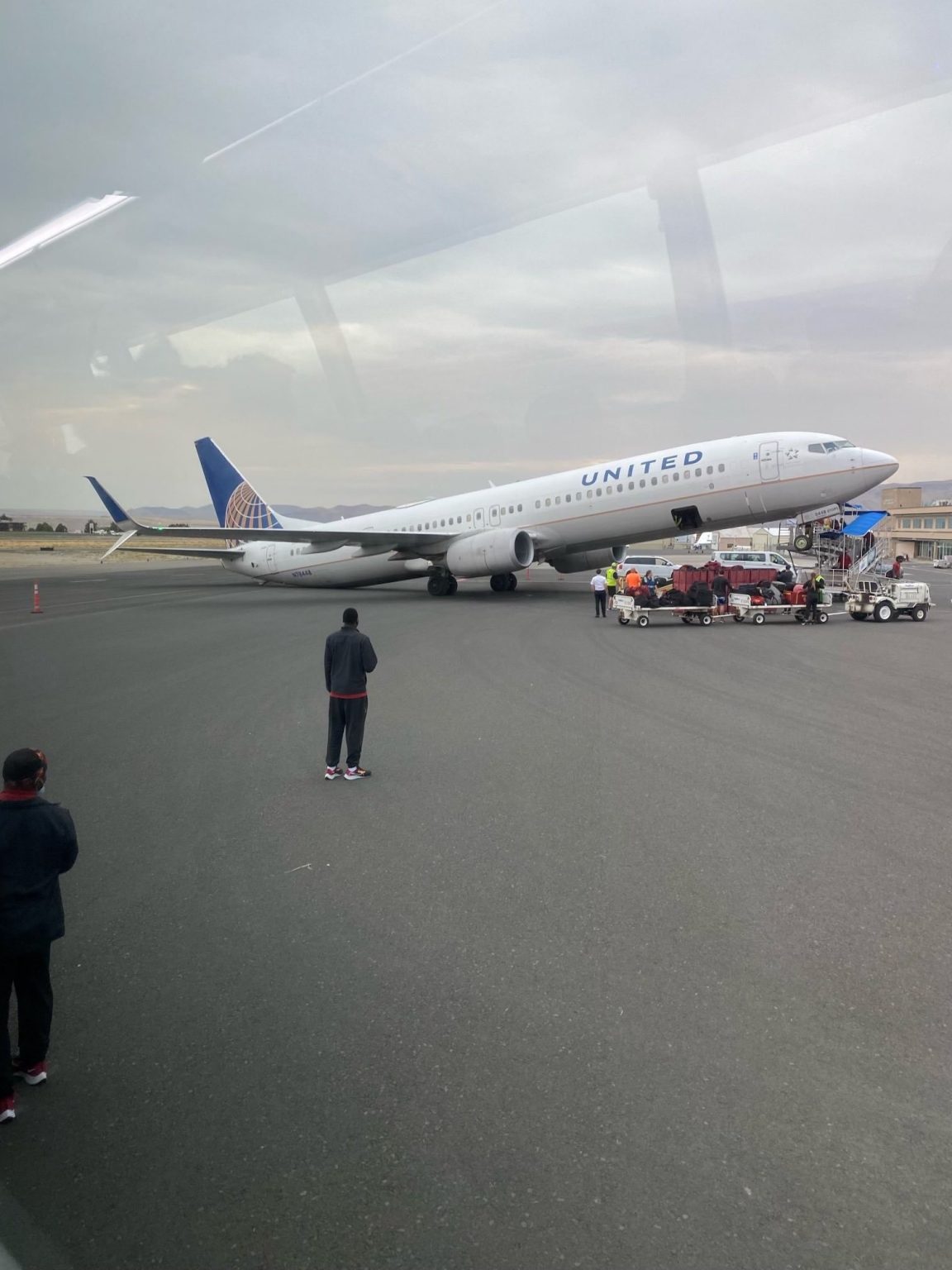 United Airlines Boeing 737-900 N78448 'Tail on the ground' | Aviation News