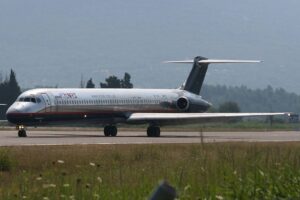 Love and hate: A complicated story of McDonnell Douglas MD80 plane